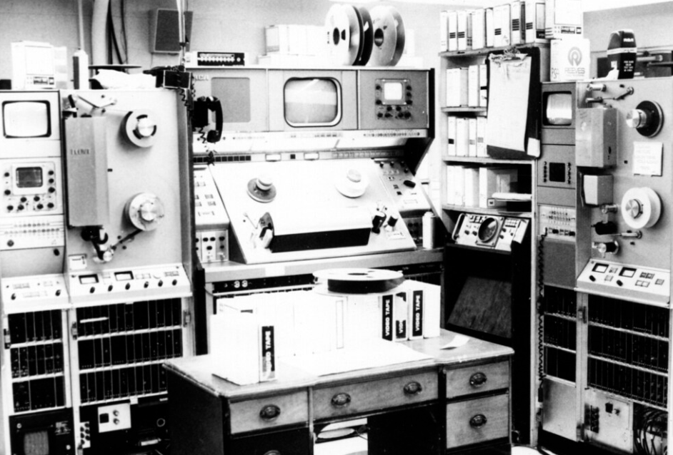 250 Curated, Behind The Scenes Photos - Eyes Of A Generation ...